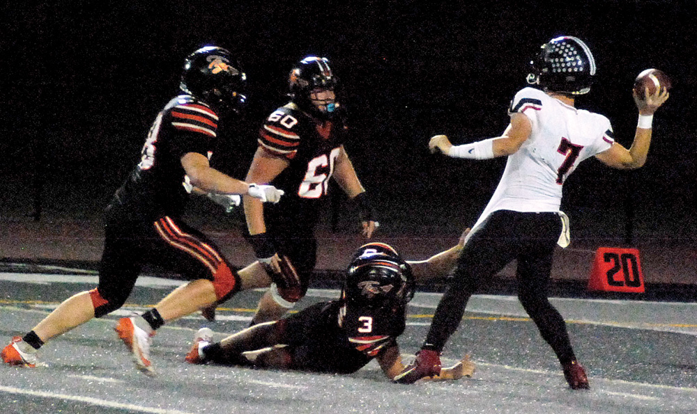 Marietta scores in final minute to stun Circleville, 21-17 | News ...